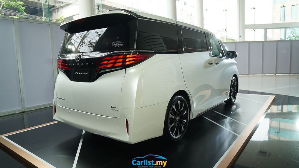 More photos of the AH40 2023 Toyota Alphard and Vellfire from Thailand ...