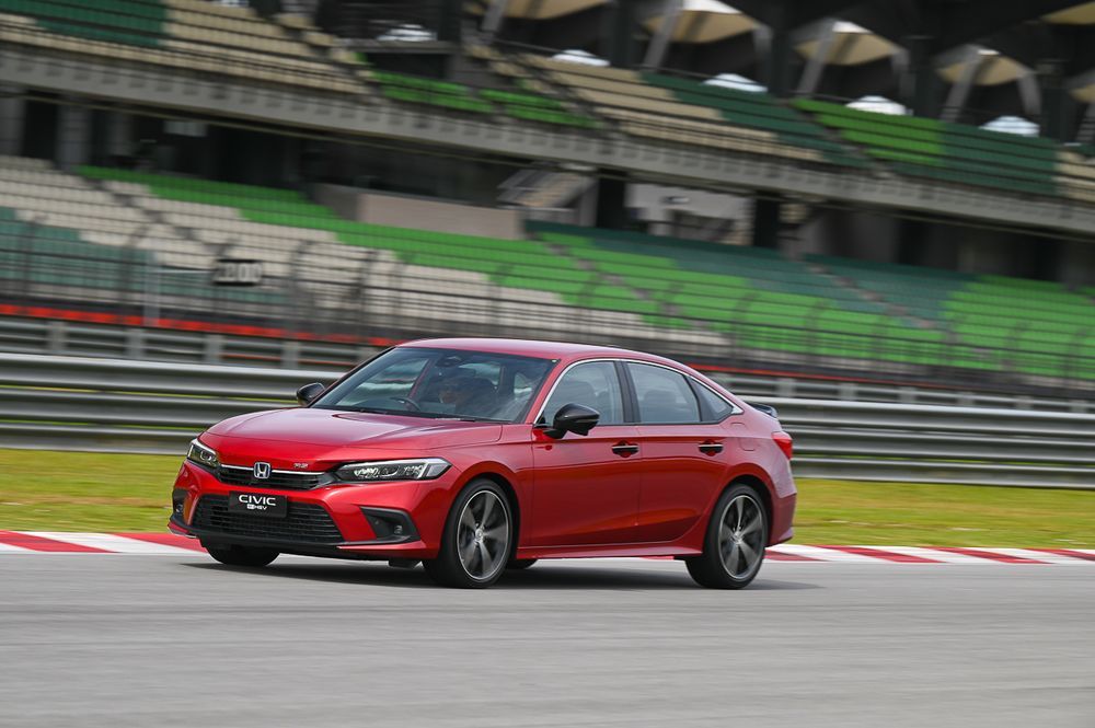 Honda Civic e:HEV - Better than the Civic 1.5 Turbo? - Auto News | Carlist.my