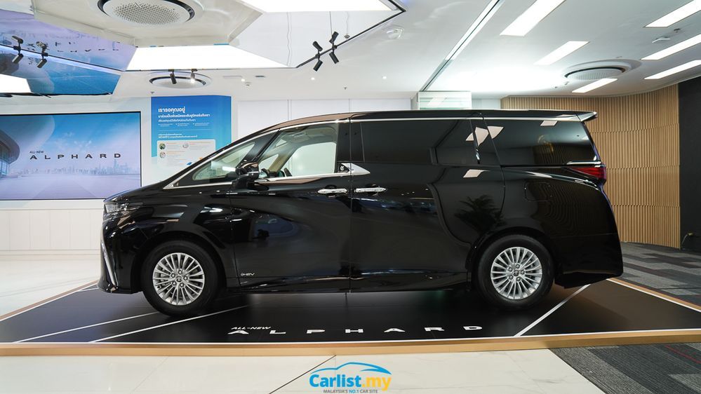 More photos of the AH40 2023 Toyota Alphard and Vellfire from Thailand ...