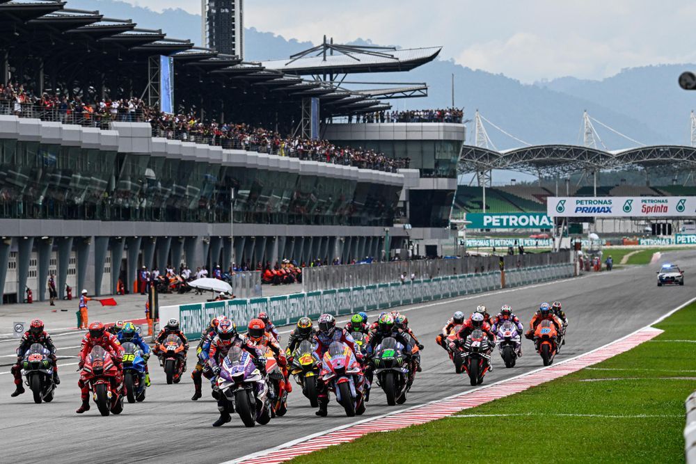 Over 163,000 MotoGP fans attended the Sepang round - Auto News | Carlist.my