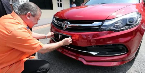 Highest bid for vehicle number plate ever: Sultan of Johor acquires FF1 ...