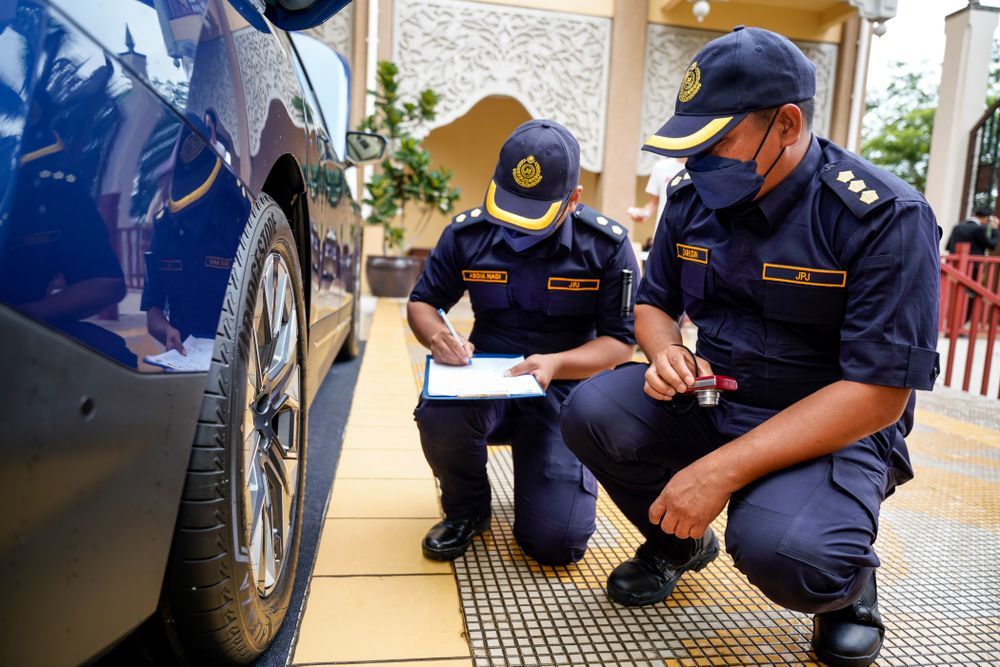 Proses Kelulusan VTA - JPJ Lakukan Demo Pada BMW iX 2022 - Auto News ...