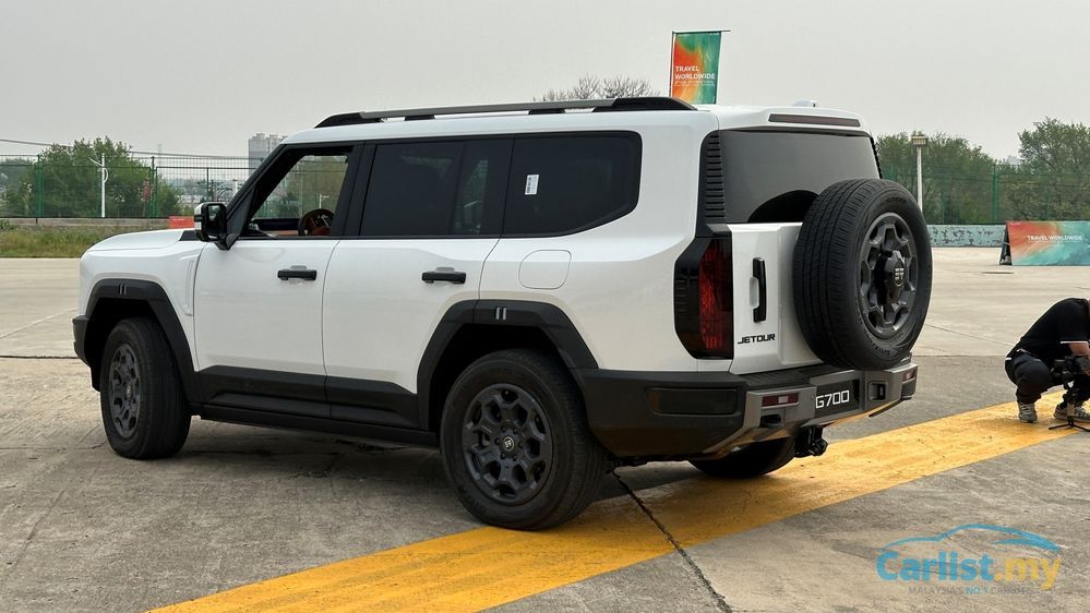 New 2026 Jetour G700 previewed in China, 904 PS PHEV off-road SUV ...