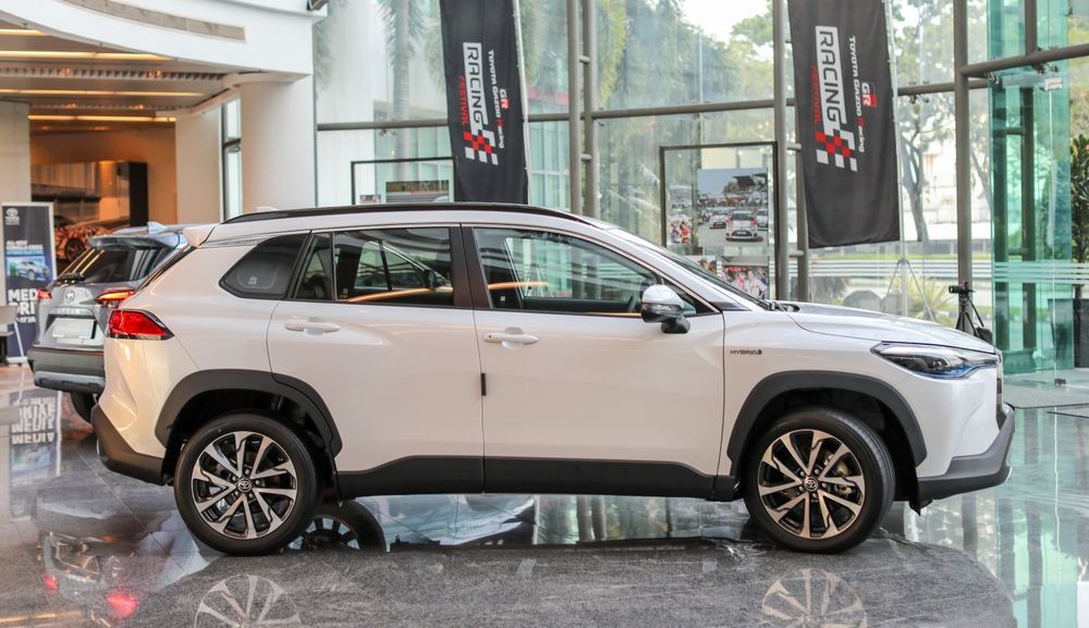 2022 Toyota Corolla Cross Hybrid Launched - CKD, Up To 10 Years ...