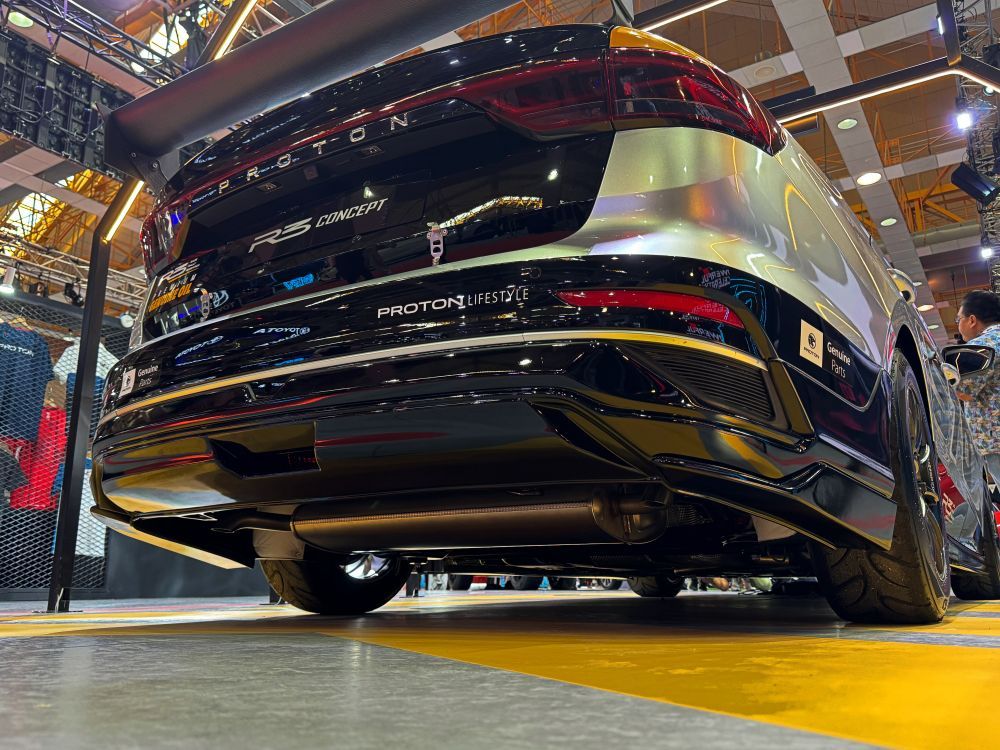 Proton unveils the S70 R3 Concept at 2024 Malaysia Autoshow - Auto News ...