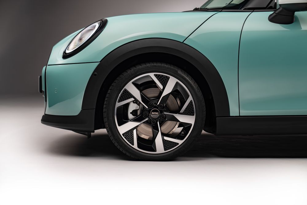 2024 MINI Cooper S official price announced - from RM279,888 - Auto ...