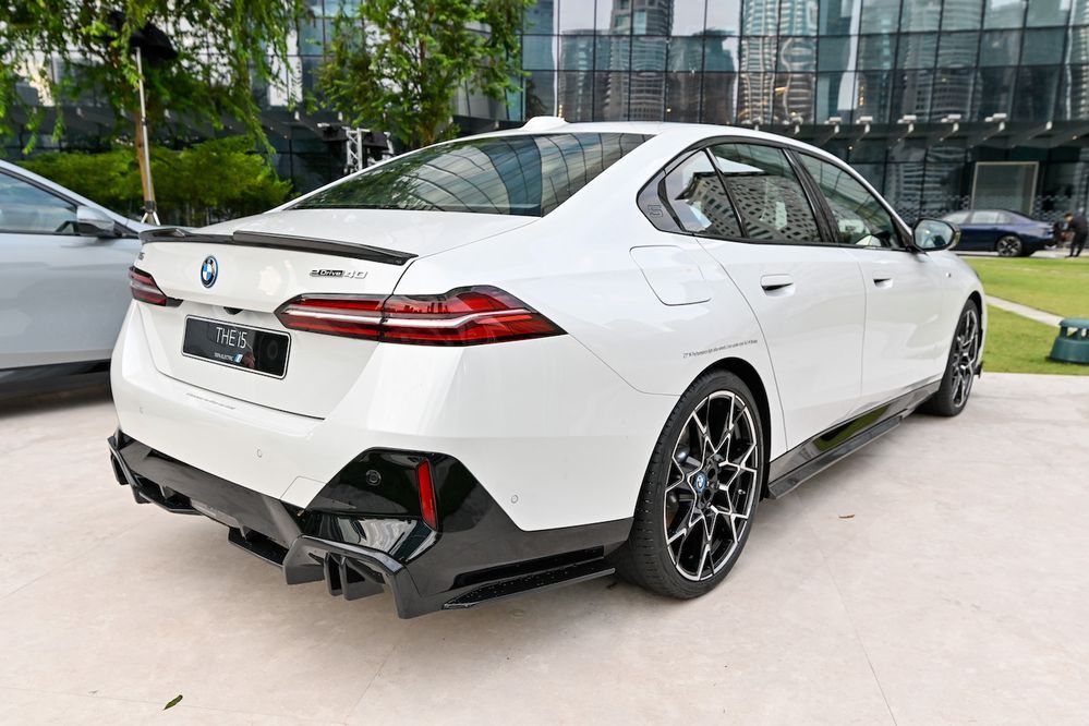 2024 BMW 520i M Sport added to G60 5 Series range for RM350k, star of ...