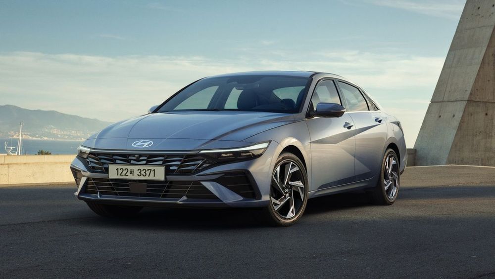 Hyundai Elantra gets a facelift - New front and back make the sedan look wider and meaner - Auto ...