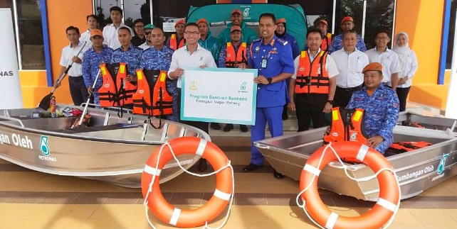 Petronas has started dispersing flood aids and donations - 所有资讯 ...
