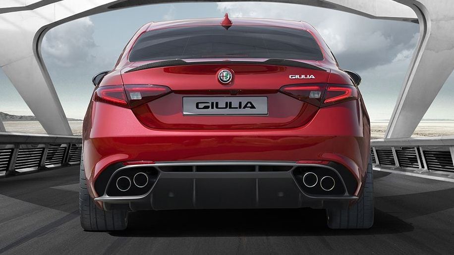 Alfa Romeo Unveils Rear-Wheel Drive Giulia Quadrifoglio with 510hp ...