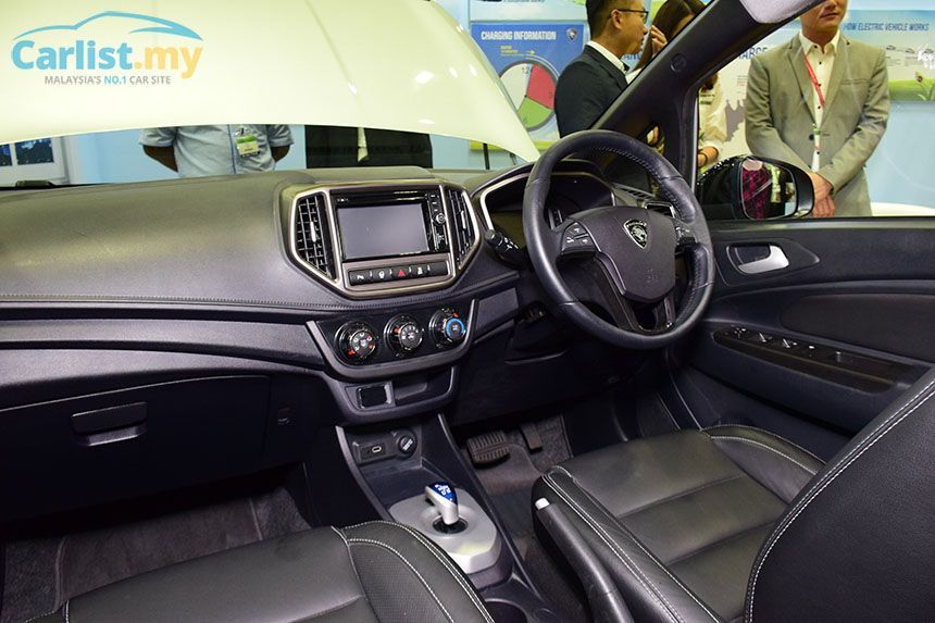 Proton Iriz Standard Interior