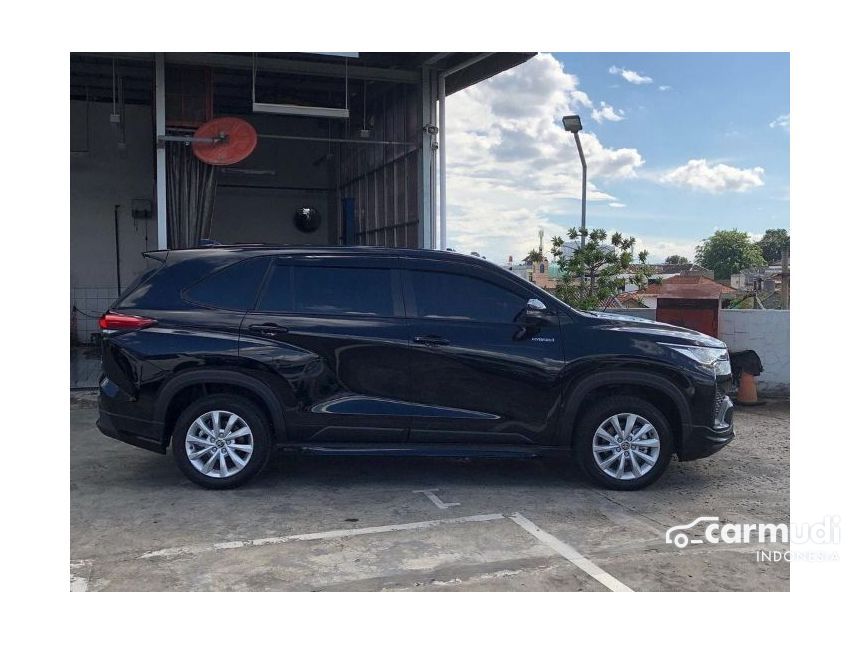 Toyota Kijang Innova Zenix 2022 V HV Modellista 2.0 in DKI Jakarta ...