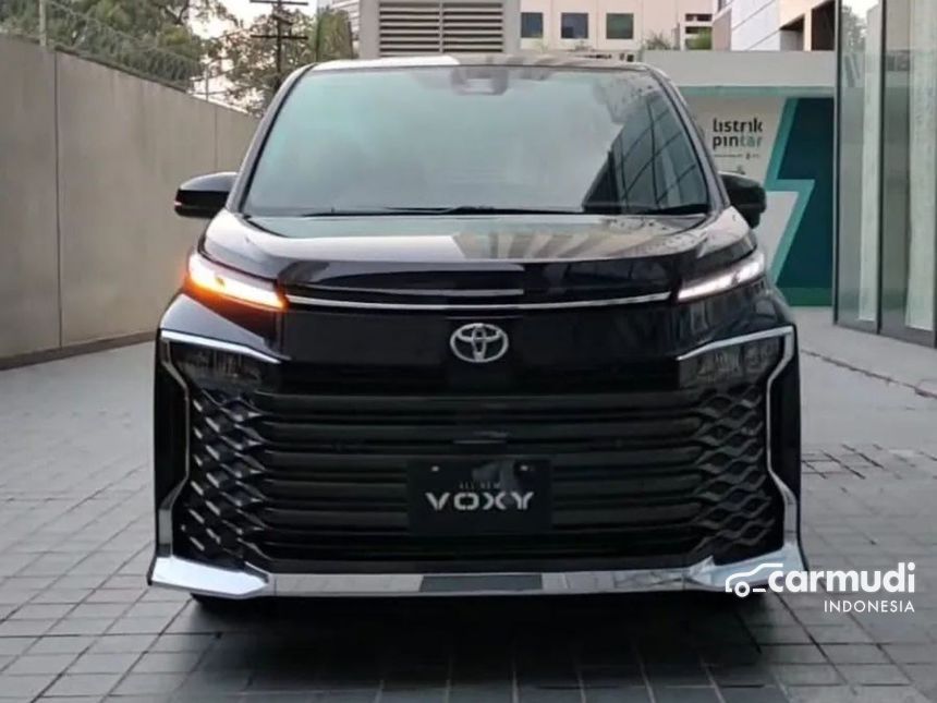 Toyota Voxy 2023 2.0 in DKI Jakarta Automatic Van Wagon Black for Rp ...