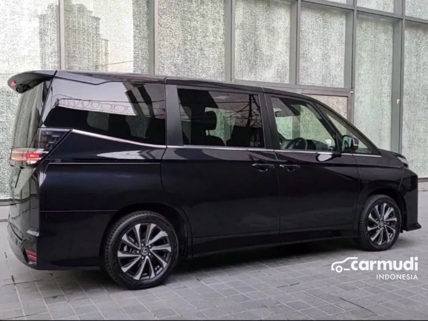 Toyota Voxy 2023 2.0 in DKI Jakarta Automatic Van Wagon Black for Rp ...