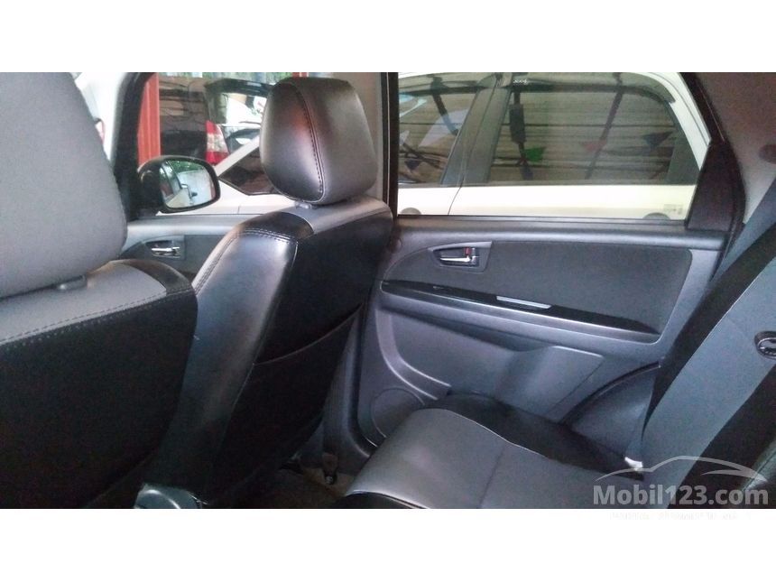 Jual Mobil Suzuki X-Over 2010 1.5 di Jawa Barat Automatic SUV Offroad ...