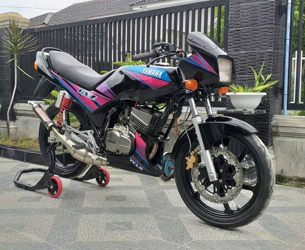 Fakta Penting Yamaha RX-Z, Motor Sport Half Fairing yang Kurang ...