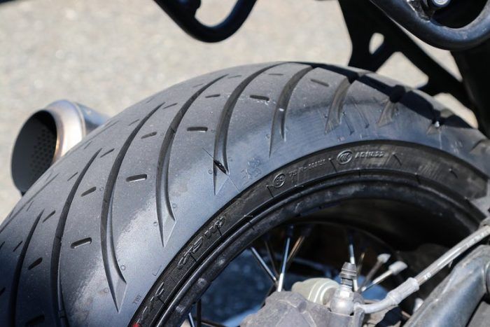 Cara Membaca Ukuran Ban Motor, Tidak Sama Maknanya Untuk Kode Metrik ...