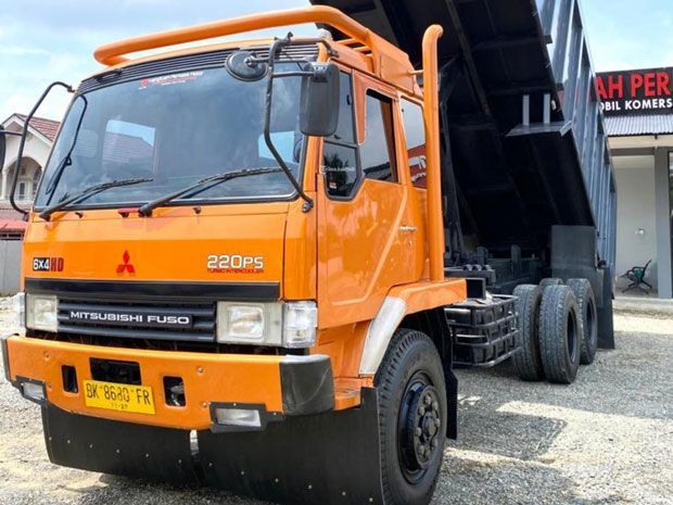 Berkenalan dengan Mitsubishi Fuso FN 527 ML, Truk 220 PS 6x4 Legendaris - Berita Otomotif | Mobil123