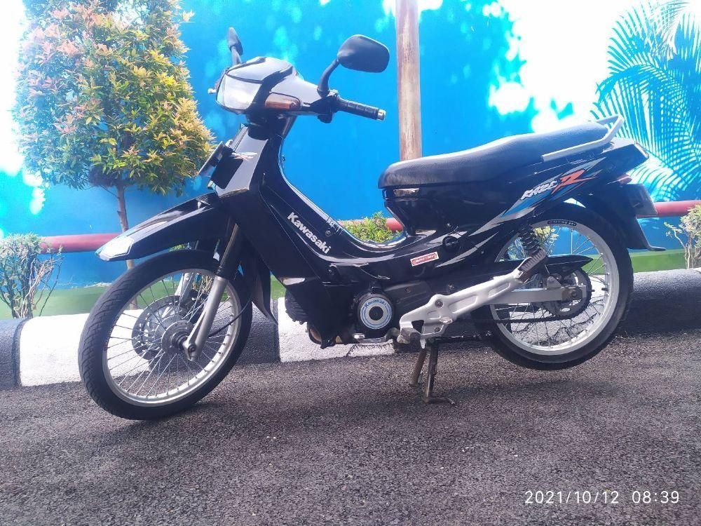 Fakta Penting Seputar Kawasaki Kaze R, Bebek Legendaris 'Pabrikan Hijau ...