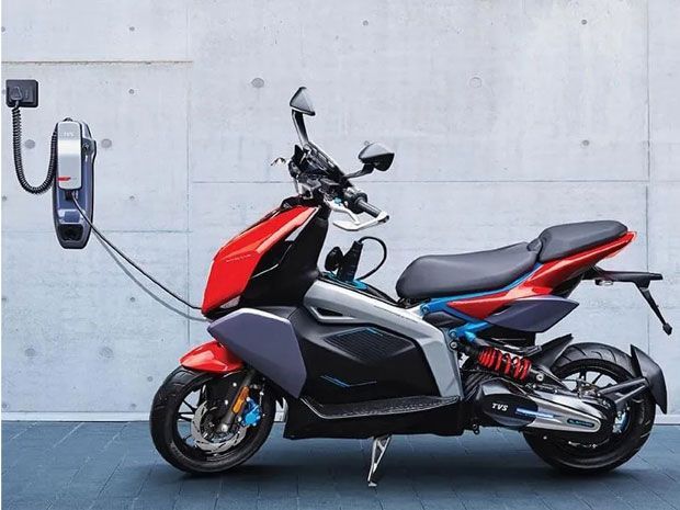 Lupakan Dulu Soal Rangka eSAF Honda, Ini Dia Motor Listrik Keren TVS X ...