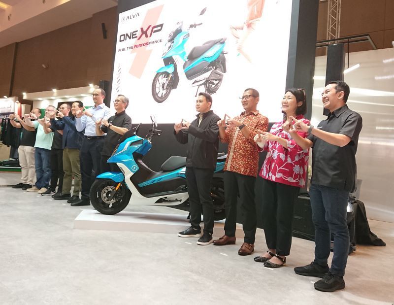 Segini Nih Harga dan Spesifikasi Motor Listrik Terbaru ALVA ONE XP ...