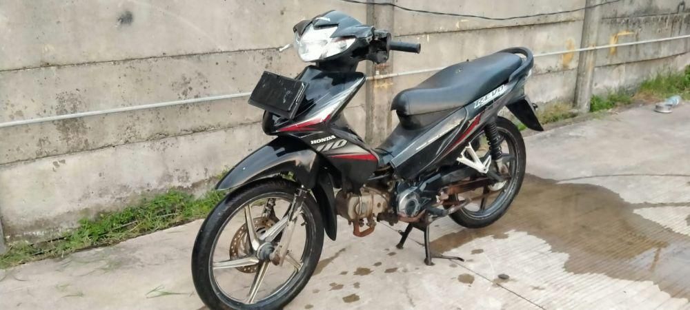Kelebihan dan Kekurangan Honda Revo Absolute, Motor Andalan Para Kurir ...
