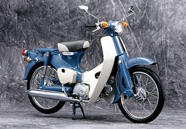 Honda C50 'Pispot', Motor Bebek yang Tangguh, Irit, dan Legendaris ...