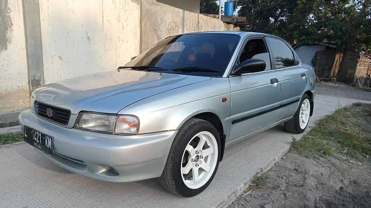 Kelebihan dan Kekurangan Suzuki Baleno Gen 1, Sedan Motuba yang Cocok ...