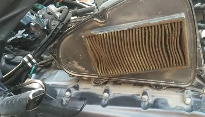 Cara Membersihkan Filter Udara Motor Matic, Panduan Lengkap agar Mesin ...
