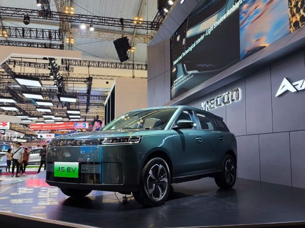 JAECOO J5 EV Resmi Meluncur di GIIAS 2025, Buka Harga Pesanan Mulai Rp 350 Juta - Berita ...