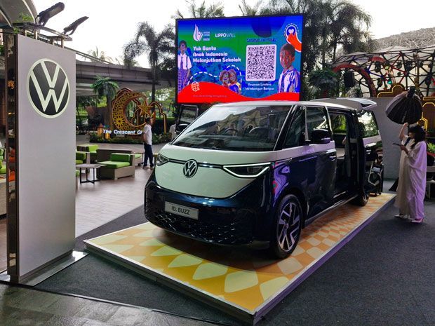 ‘Cucu’ VW Kombi, VW ID. Buzz Menang World Car Design of the Year 2025 ...