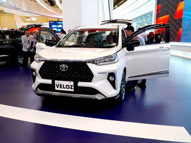 Insentif sudah Dikasih, Toyota Veloz Hybrid Akhirnya Meluncur pada 2025? - Mobil Listrik | Mobil123