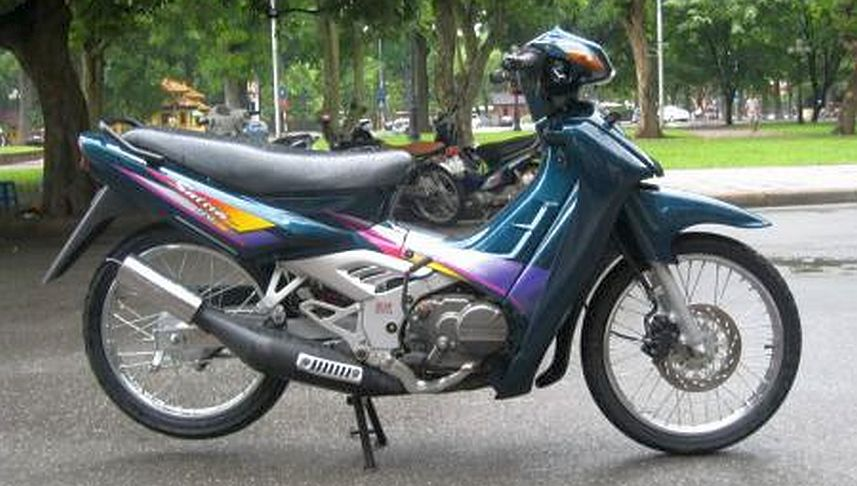 Suzuki Satria 120 Lumba-lumba; Raja Bebek Sport 2-Tak Era 90-an yang ...