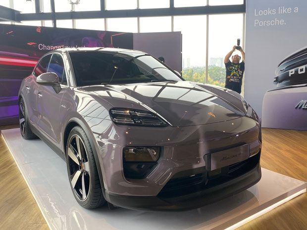 Mobil Listrik Baru bagi Orang Kaya Indonesia! Harga Porsche Macan EV ...