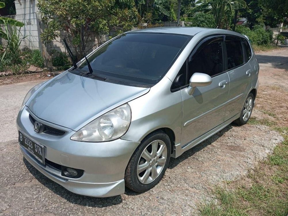 Kelebihan dan Kekurangan Honda Jazz GD3, Mobil Tua Favorit Anak Muda ...