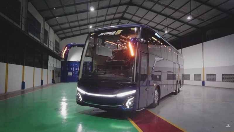 Serba-Serbi Jetbus 5, Model Bus Terbaru Adi Putro yang Futuristik ...