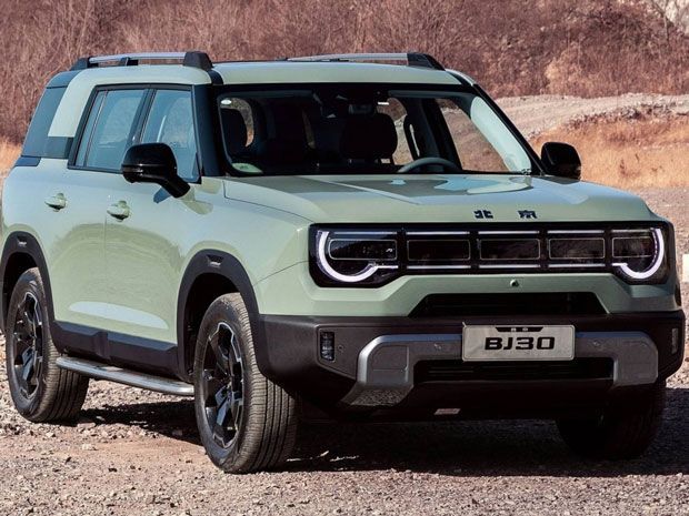 Kelebihan BAIC BJ30 Hybrid, SUV Offroad Irit Bensin tapi Kencang juga - Panduan Pembeli | Mobil123