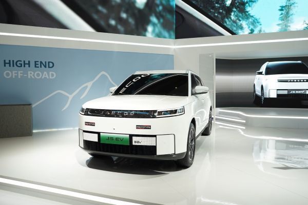 JAECOO J5 EV Tampil Perdana Secara Global di IIMS 2025 - Mobil Listrik ...
