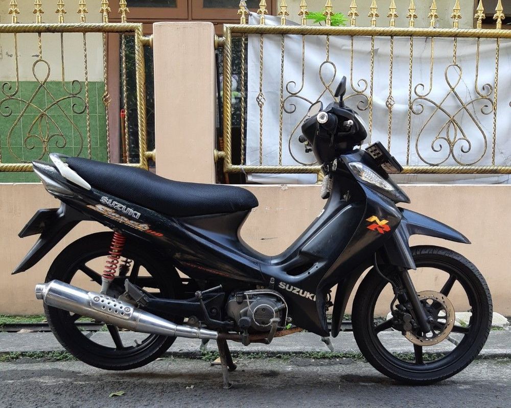 Bedah Dua Generasi Awal Suzuki Smash 110: Si Gesit Irit yang Dulu Jadi ...