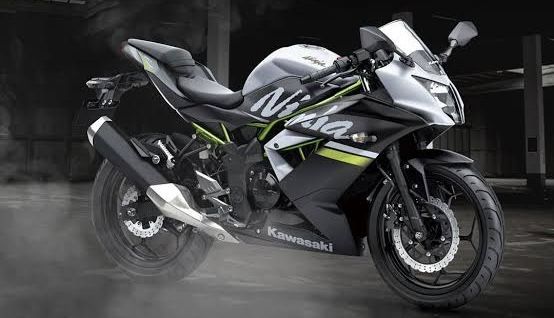 Kapasitas Mesin Serupa, Ini Perbedaan Kawasaki Ninja 250 FI dan Ninja ...