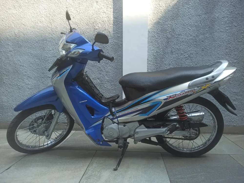 Kelebihan dan Kekurangan Honda Karisma 125, Pelopor Bebek Bermesin ...