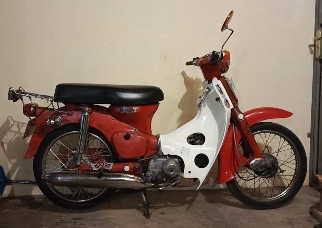 Honda C50 'Pispot', Motor Bebek yang Tangguh, Irit, dan Legendaris ...