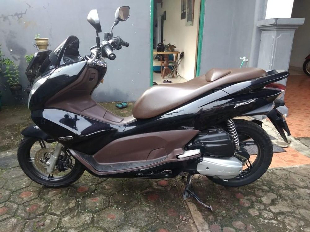 6 Fakta Penting Honda PCX 125 Generasi Pertama, CBU Thailand Built ...