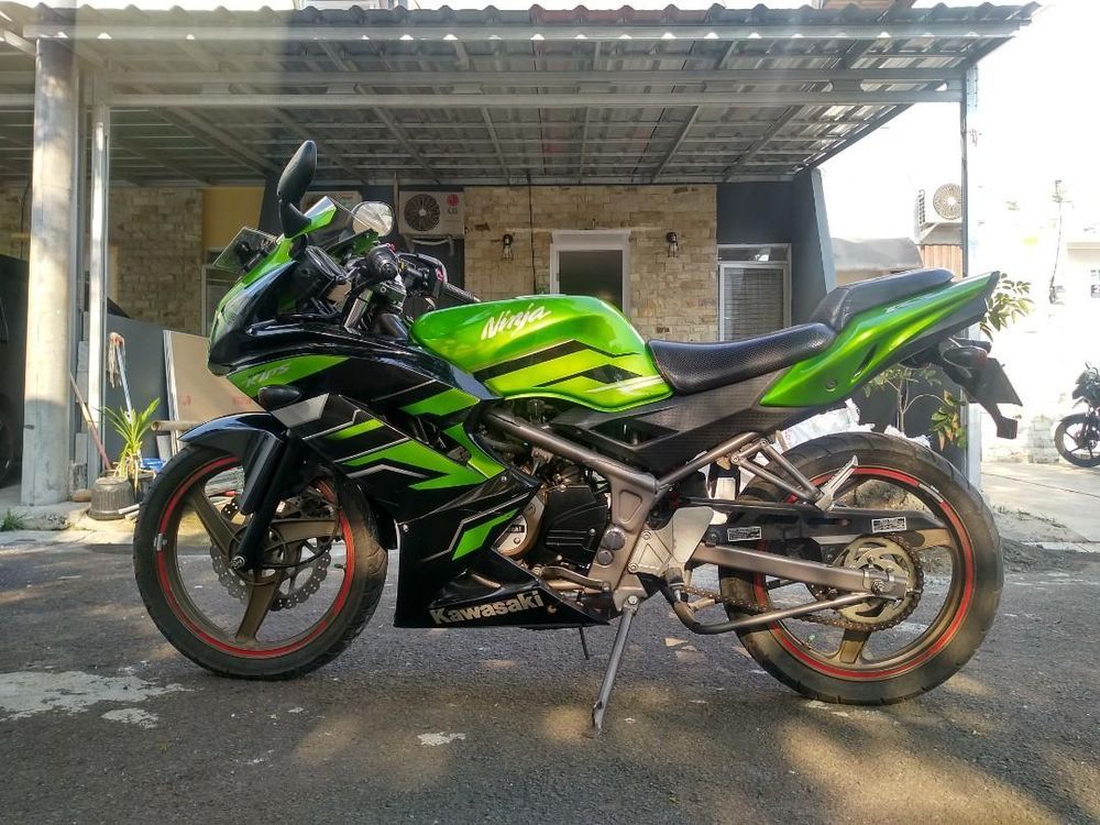 4 Fakta Penting Kawasaki Ninja 150, Motor Sport 2-Tak yang Punya Versi ...