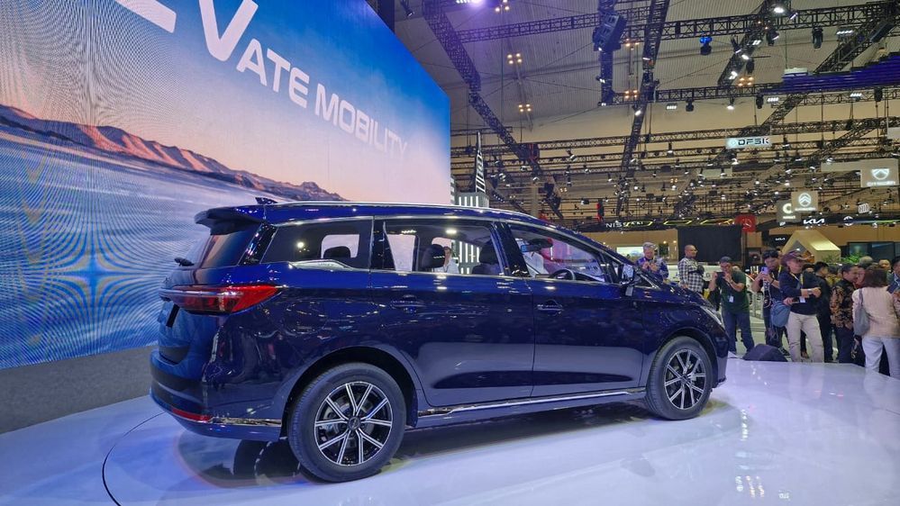 MPV Listrik Pertama Telah Hadir di Indonesia, Harga BYD M6 Tembus Rp429 Juta - Mobil Listrik ...