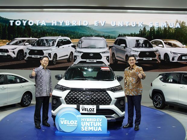 Harga Resmi Toyota Veloz Hybrid mulai Rp308 Juta, tapi Ada Diskon ...