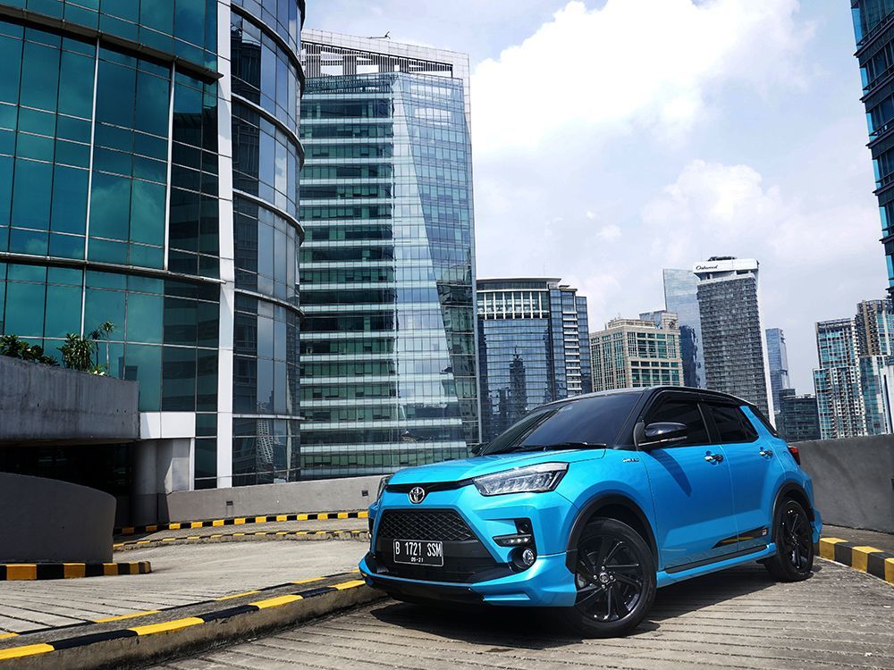 Test Drive Toyota Raize, Si Kecil Bejubel Fitur - Review | Mobil123