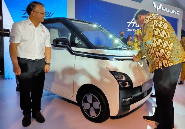 Produksi Mobil Listrik Murah Wuling Air EV Bisa 10 Ribu Unit Setahun! - Berita Otomotif | Mobil123