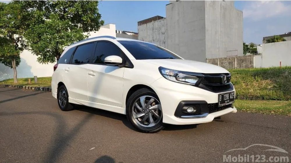 Honda Mobilio Bekas, MPV Populer Minim Perubahan - Berita Otomotif ...