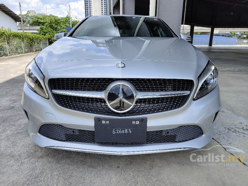 Mercedes-Benz A180 2017 Urban Line 1.6 在（state） Auto自动挡 Hatchback ...